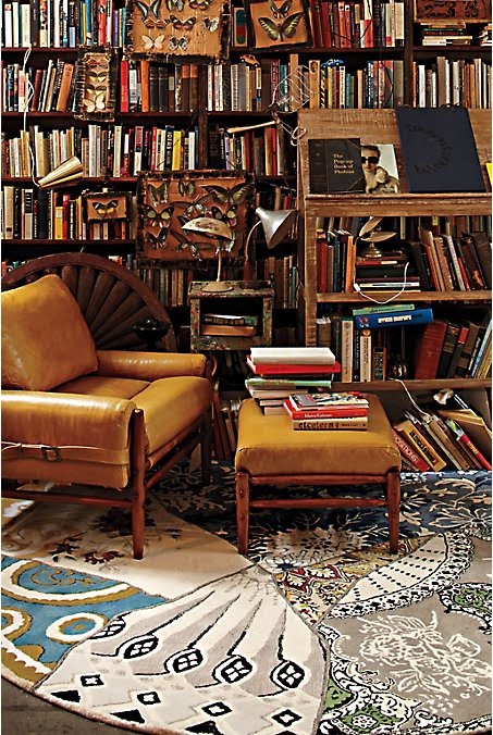 When should you use a round rug? Rules, and a success story : Annie ...