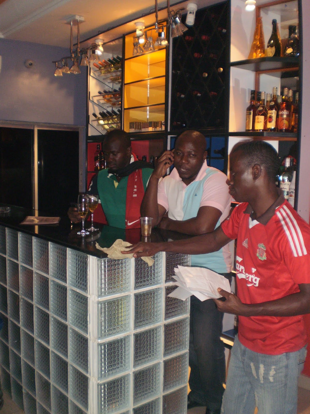 Neks2U: New Sports Bar Open!