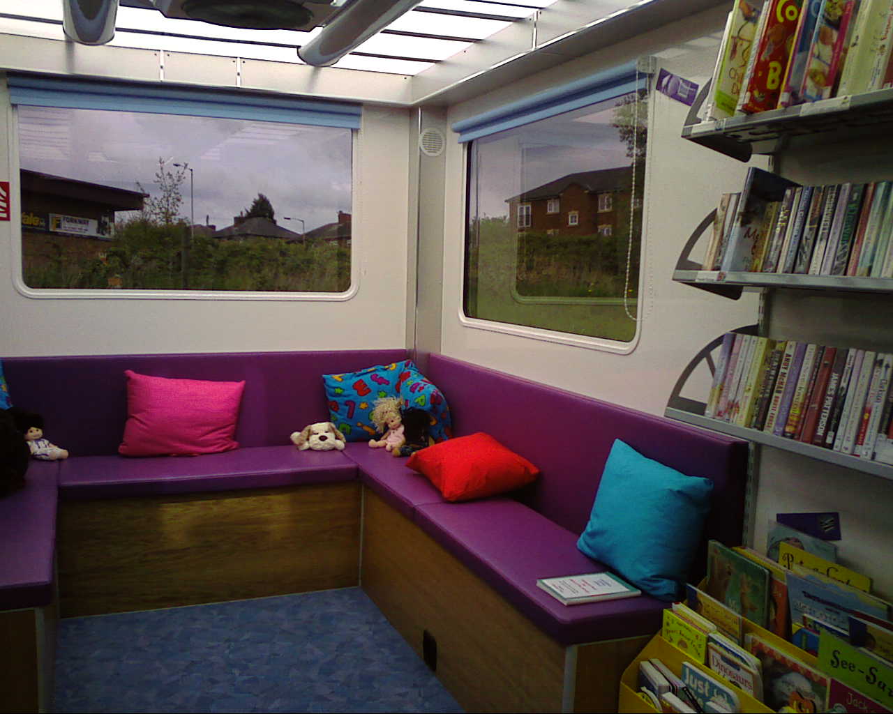Children's Mobile Libraries: New children's library bus hits the road ...
