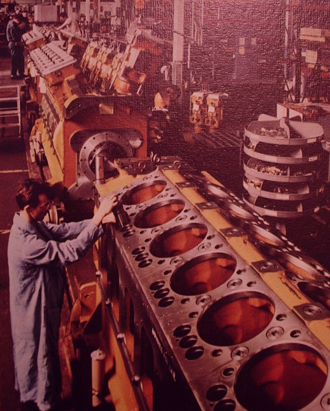 Mechanic assembling diesel locomotive engine. : r/OldSchoolCool