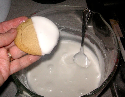 Juggling Frogs: Recipe for Creation Cookies (pareve, vegan) (Half-moon ...