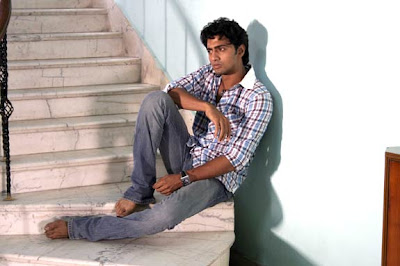 DeV ' FaNs ' ClUb: Exclusive Movie Stills From DUJONE