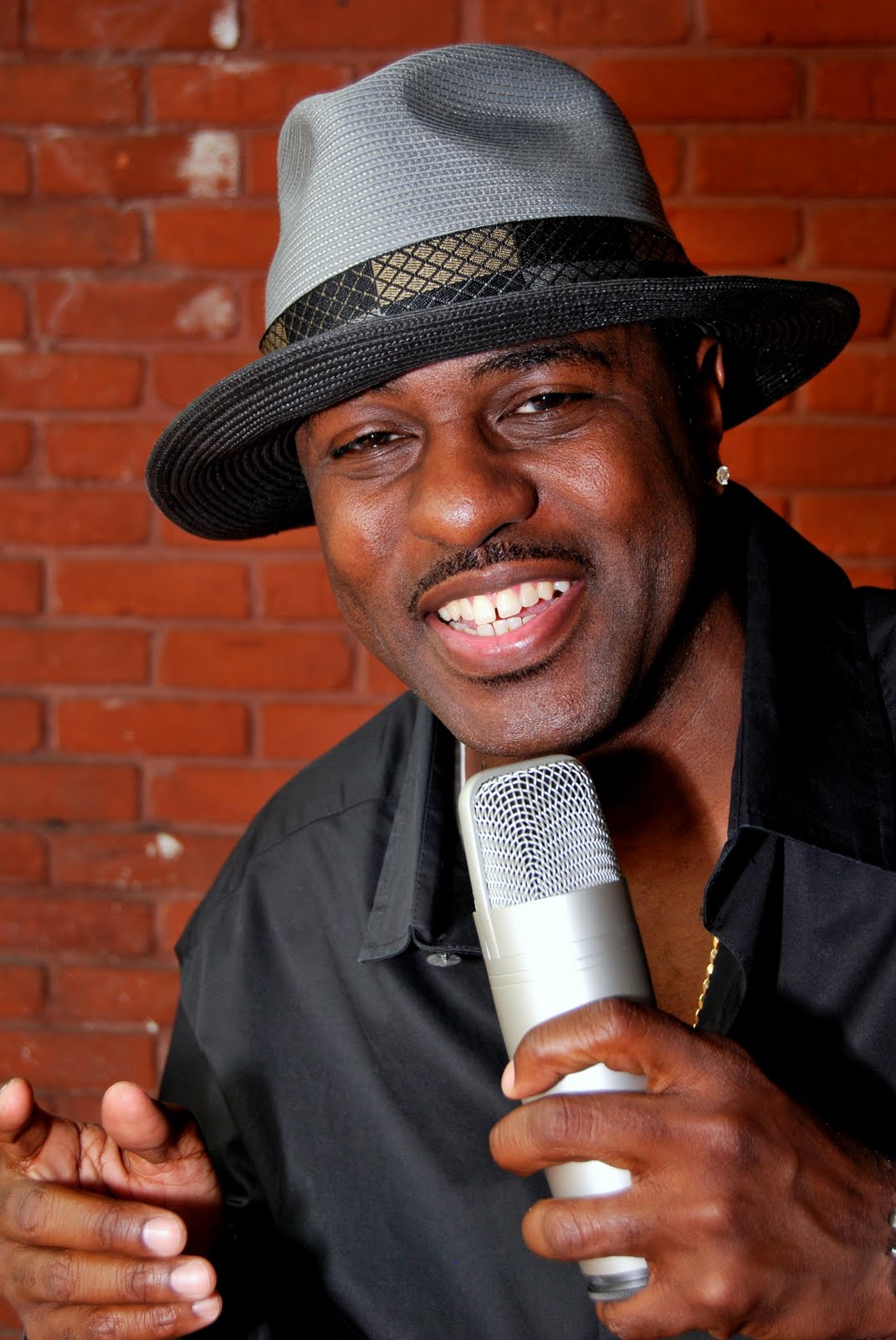 MrsLV 's Blogspot: 38 Louie Bags and Counting!: J HOTT PERFORMANCE FOR ...