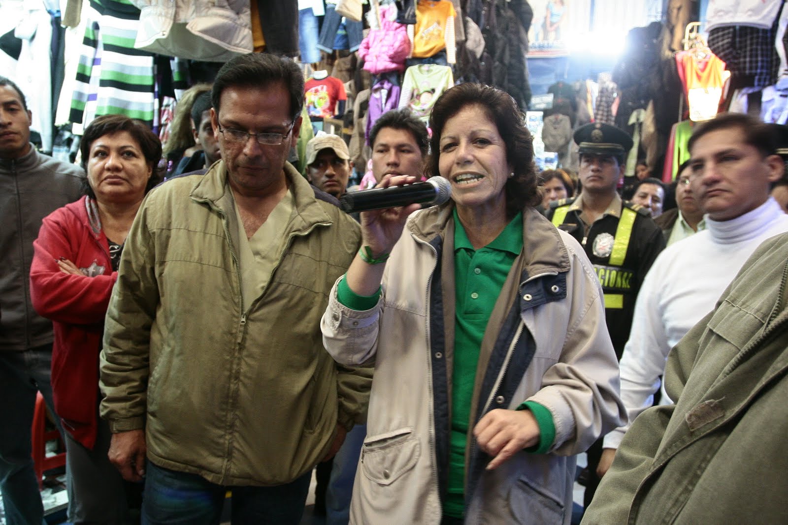 lourdes alcaldesa 2010: “VECINO: LOURDES, TE ESCUCHA”, EN EL DISTRITO ...