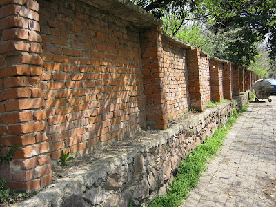 Yambol Daily Picture: A Typical Yambol Boundary Brick Wall