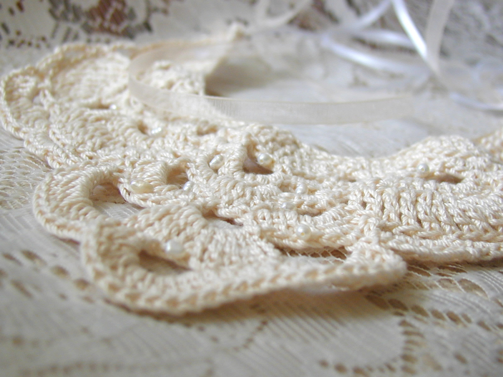 Mad About Yarn: Cream Crocheted Wedding Necklace