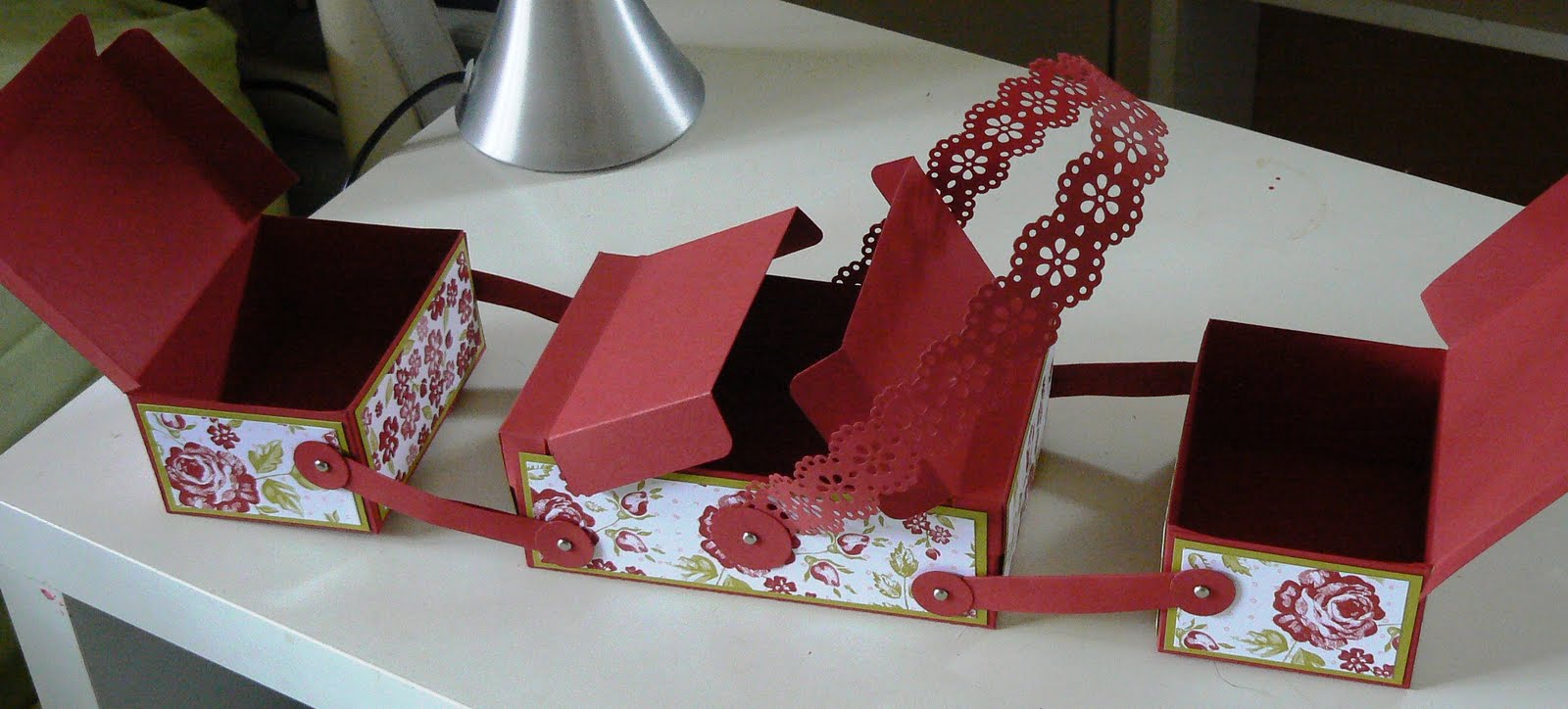 Kerry's Papercraft: Cantilever Box