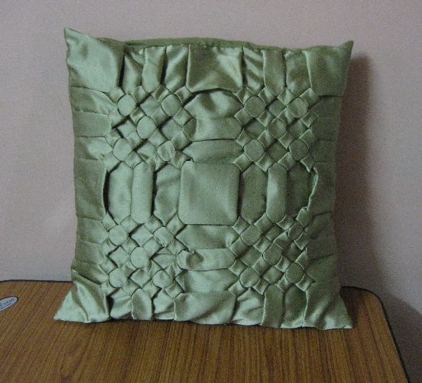 Vani's blog 2 : Canadian smocked cushion By the method of joining 4 points