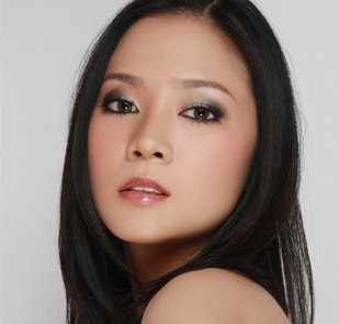 Estee Lauder Model Search 2009 : KnowThyMoney's Pick | KnowThyMoney