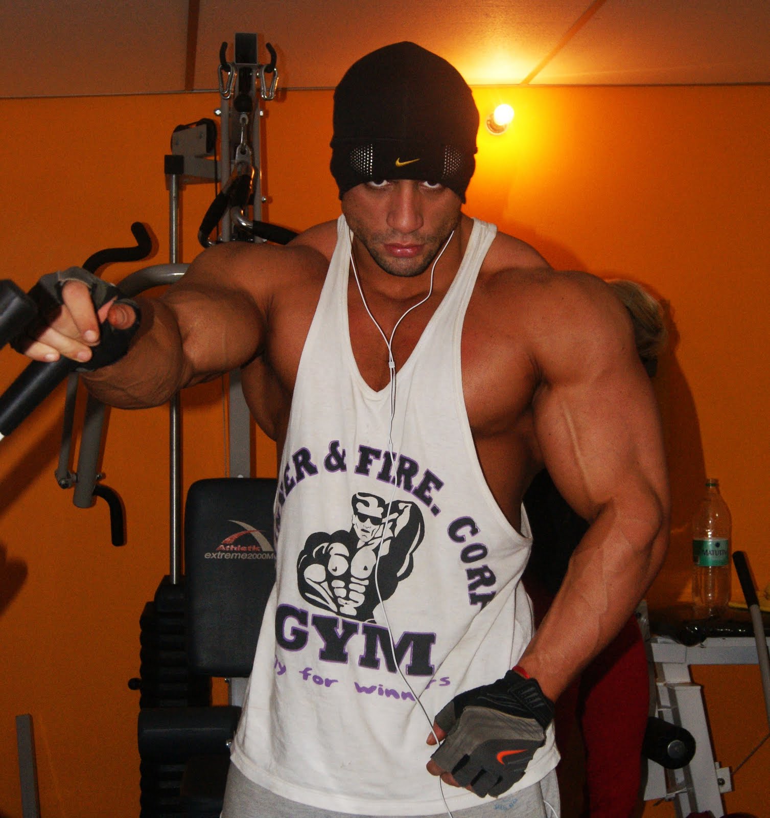 Born 2 B Huge - Ignacio Torres