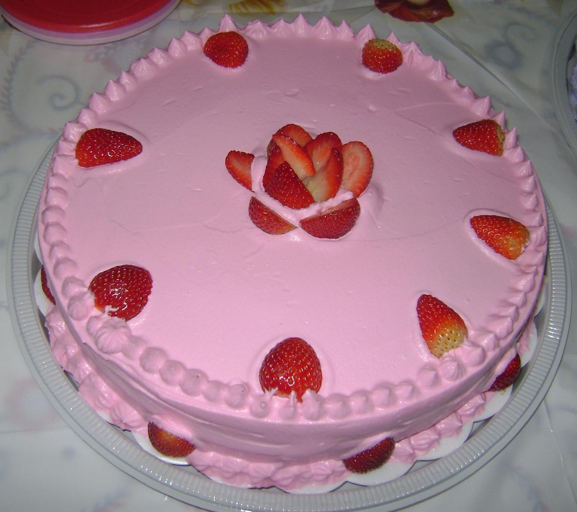 Juliana Machado Bolos e Doces Finos: Bolo de morango