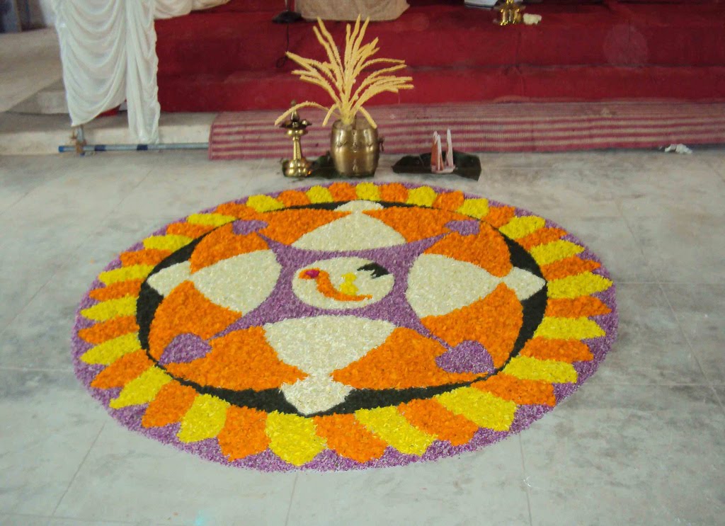 Onam Pookalam Designs Photos and Ideas 2012: Athapookalam designs ...