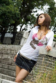 FOTO TERBARU BINTANG BOKEP MARIA OZAWA 2012 | SPG SEKSI