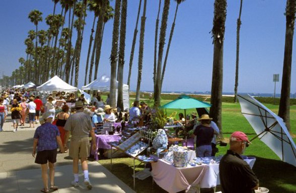 Santa Barbara Sights and Events: Sunday Arts and Crafts Show at East Beach