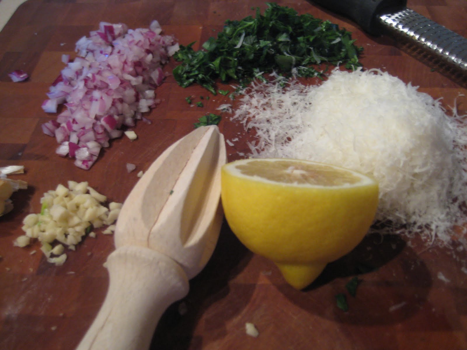 Kitchen Catharsis: I'm Diggin' Those Baked Clams