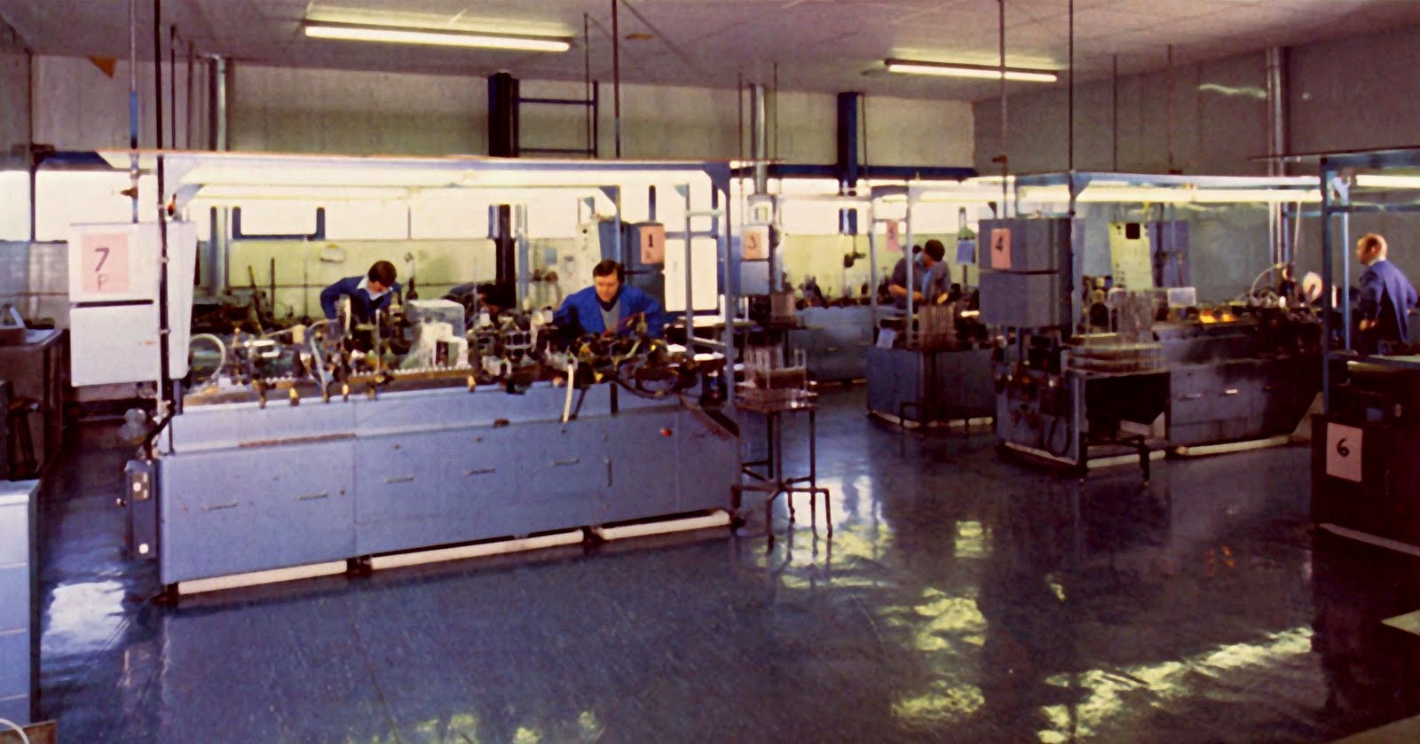 RETRO DUNDEE: INSIDE TIMEX - 1980'S - #2