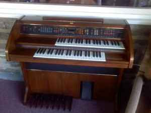 That 70s Home: Organs