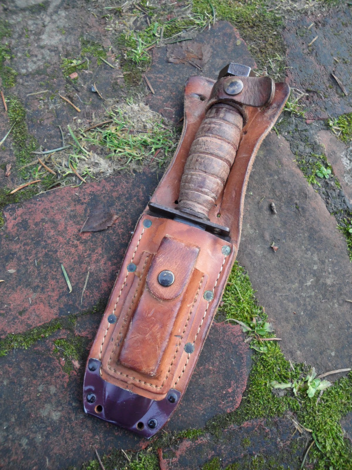 Four Bees: USCG Aircrew Survival Knife