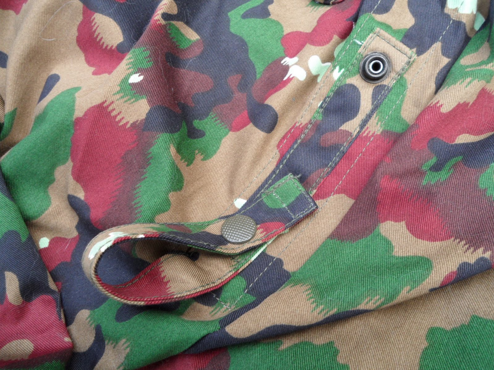 Four Bees: M83 Swiss Alpenflage Shirts