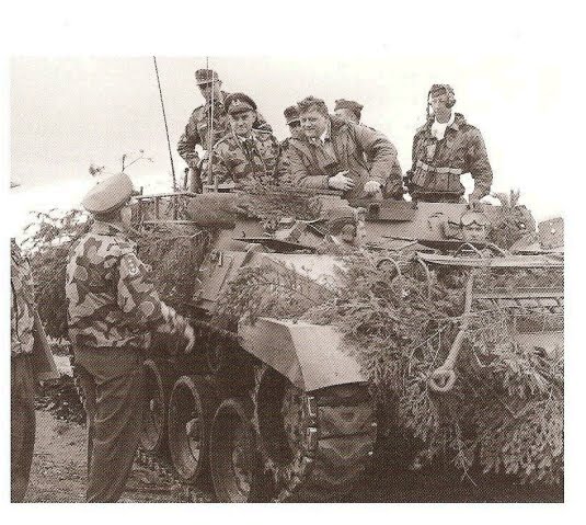 Four Bees: Bundeswehr Schiffchen, West German Army Garrison Caps