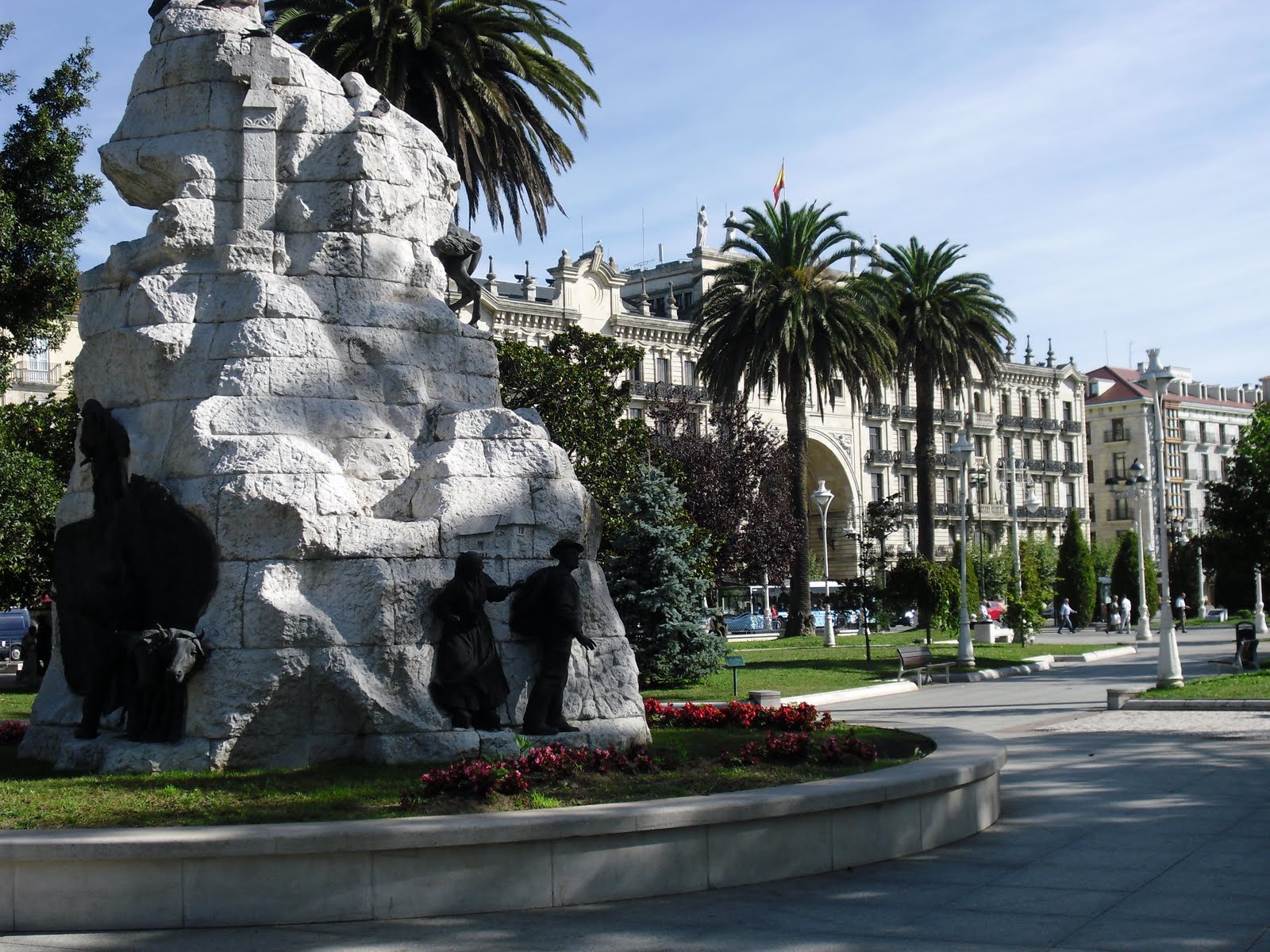 playas y paseos por la costa: JARDINES DE PEREDA