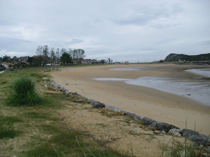playas y paseos por la costa: PLAYA Y PARQUE LA RIBERUCA EN SUANCES