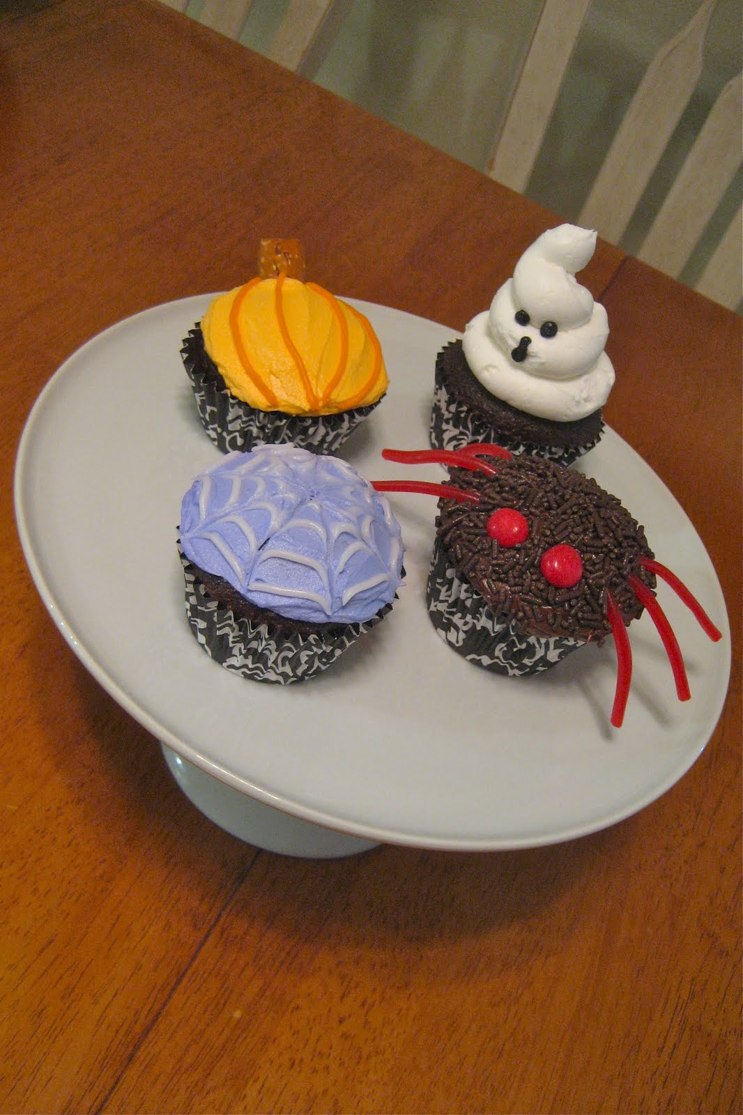 Random Craft: Halloween Cupcakes