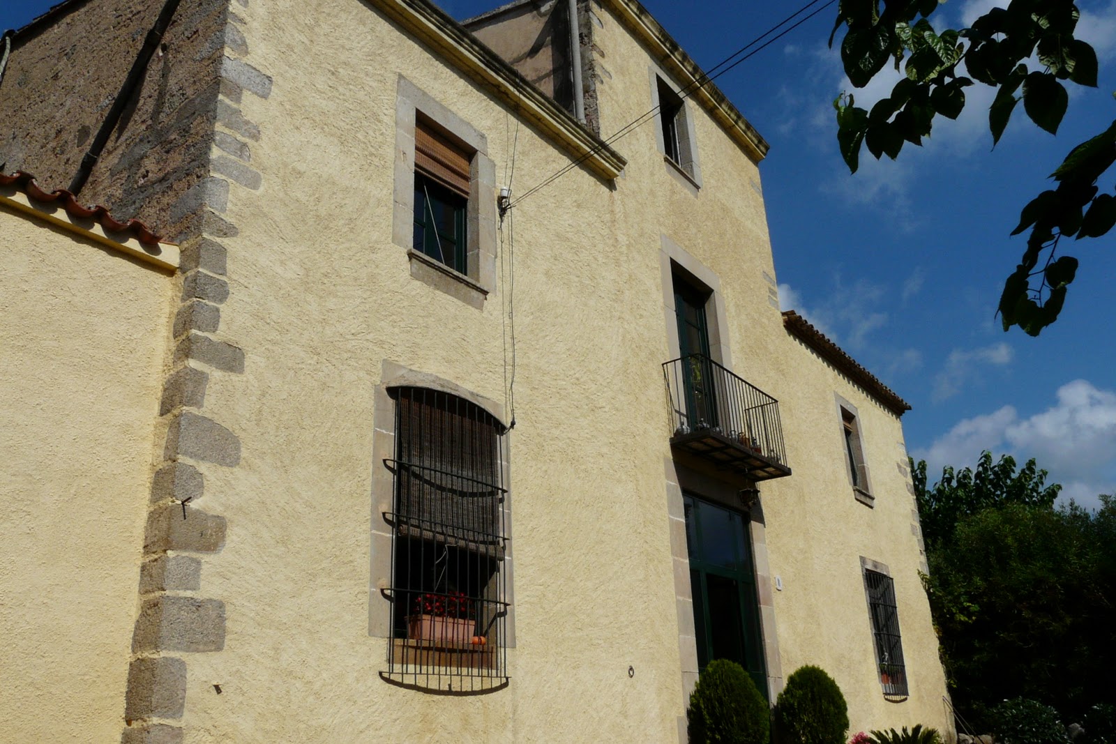 Història de Can Rogent: La masia catalana