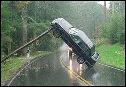 my pointless: accident pictures that make you wonder how???