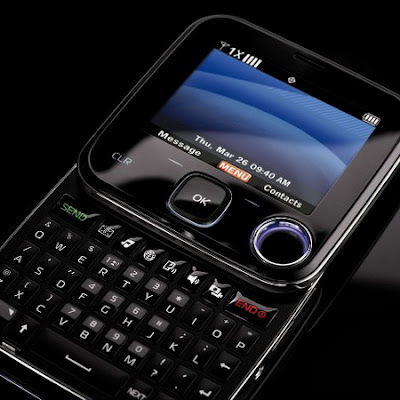 Technology News: Nokia 7705 Twist - square phone with a rotating QWERTY ...