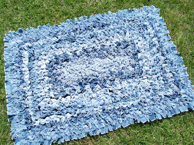 The Funky Clothespin: Scrap Denim Rug