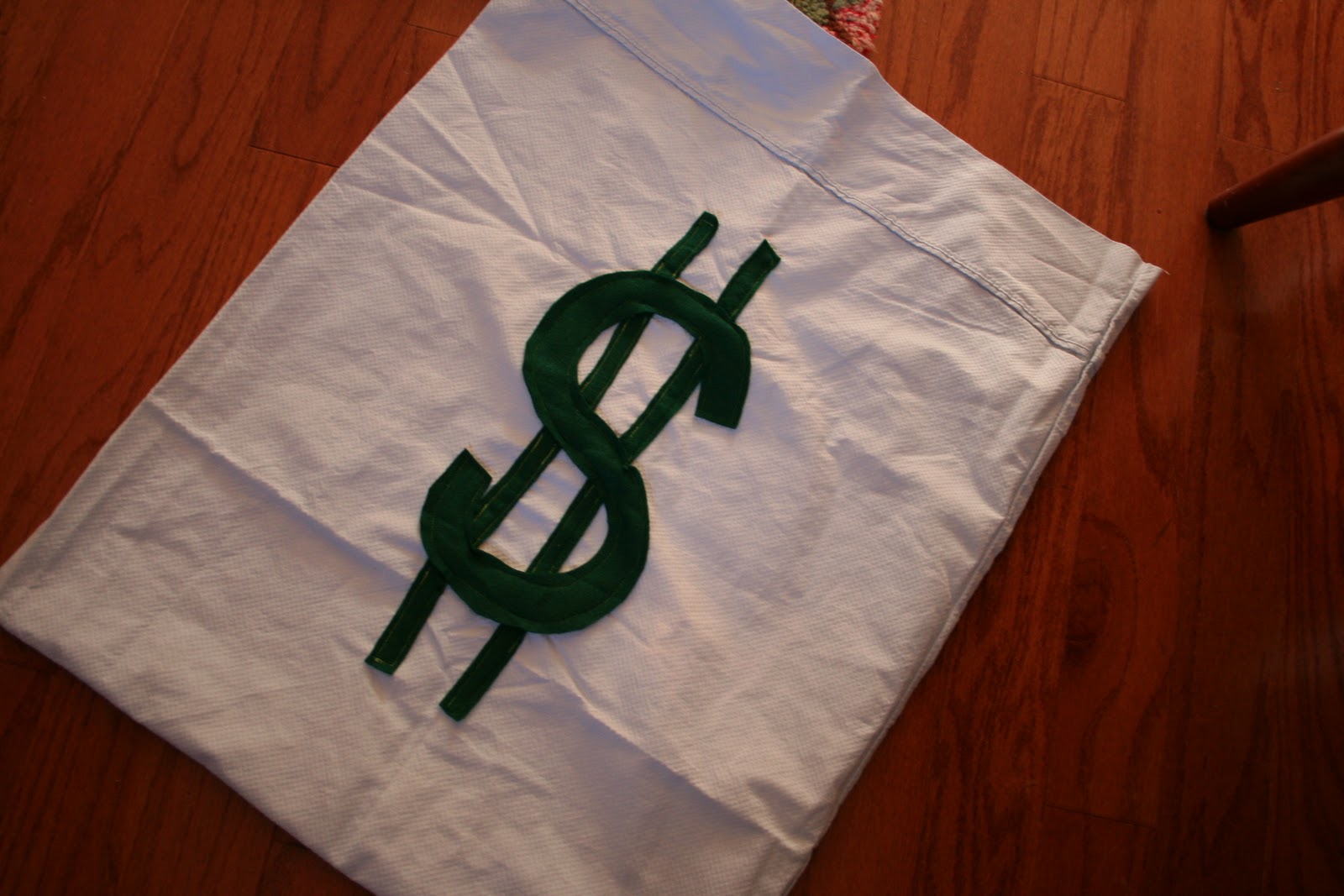 Craft ideas, craft solutions, halloween craft, joe dirt costume, craft ...