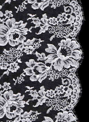 BRIDE CHIC: TOUCHES OF LACE