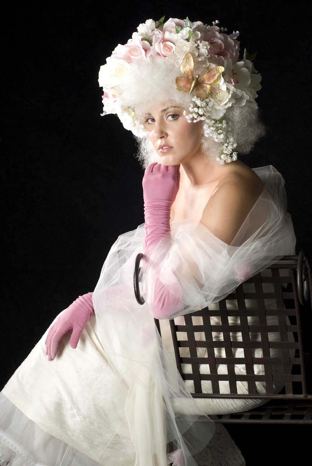 THE FINE ART OF WEARING GLOVES