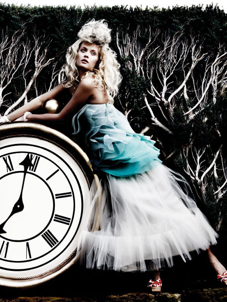 Simply Beautiful World: Alice in Wonderland