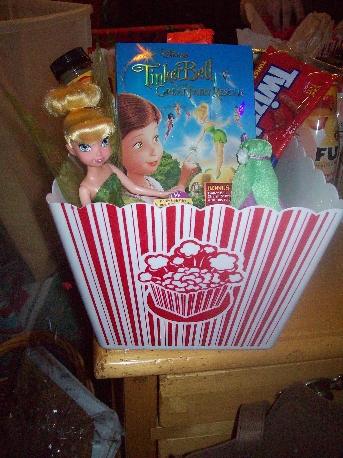 Crafting The Night Away: Movie Buckets for Christmas