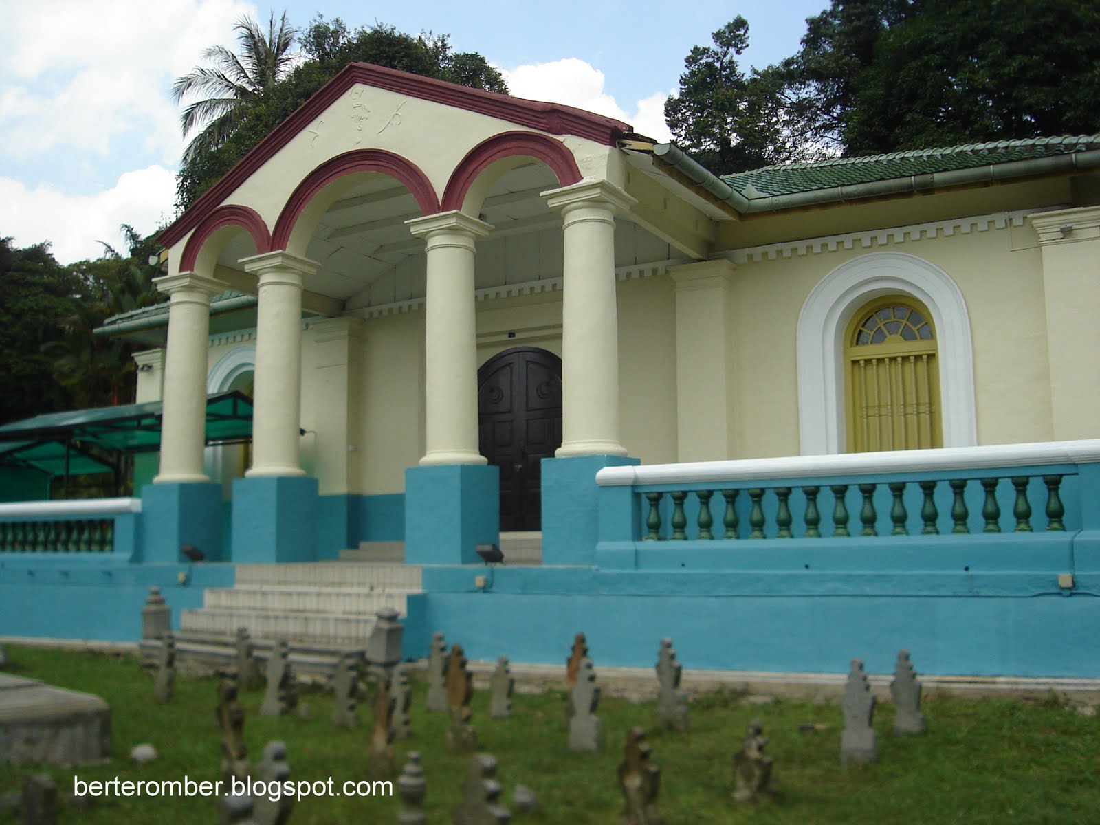 BERTEROMBER: Road Trip - Masjid Temenggong Daeng Ibrahim, Singapura