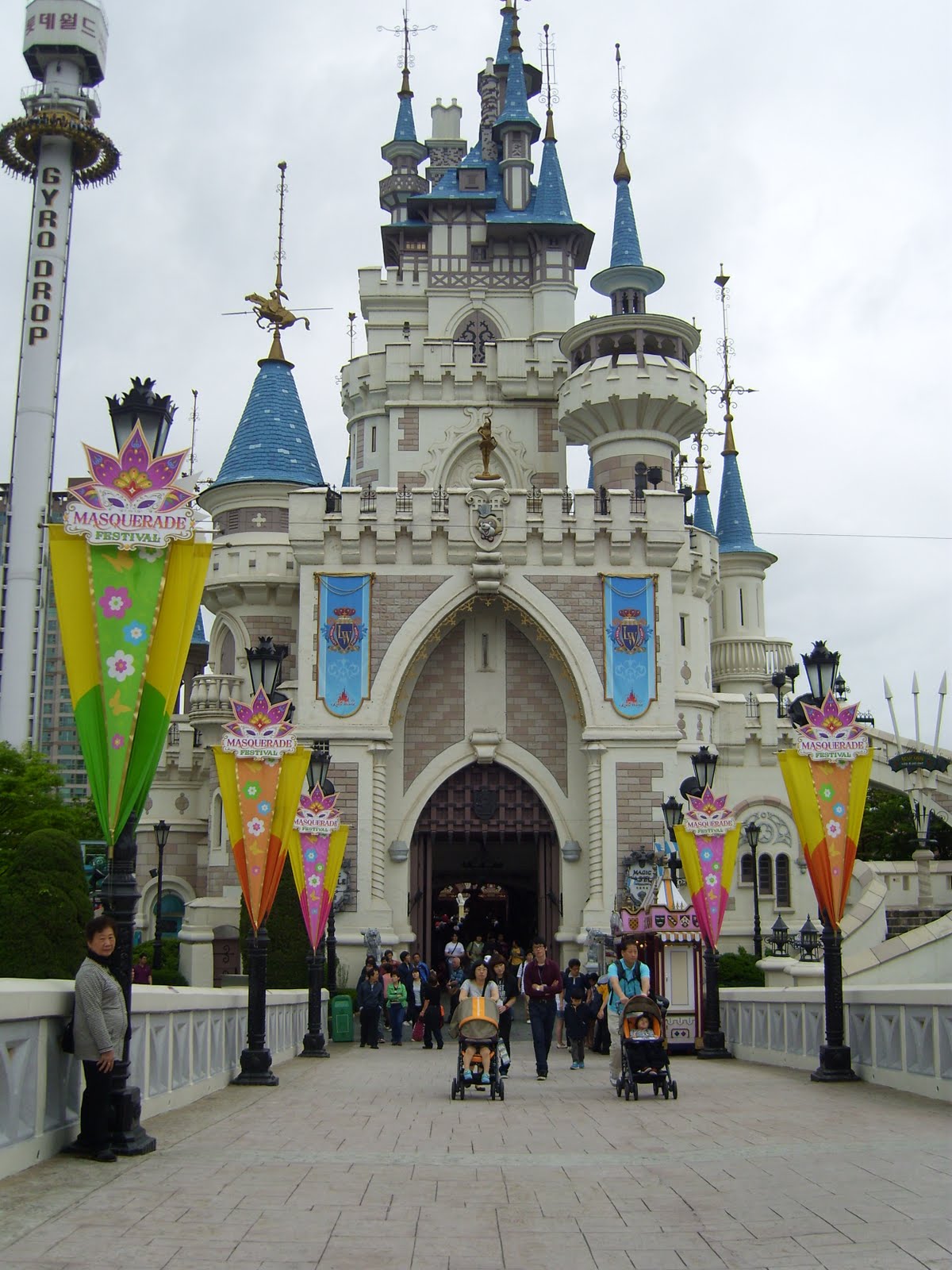 Michan Petite: South Korea: Lotte World