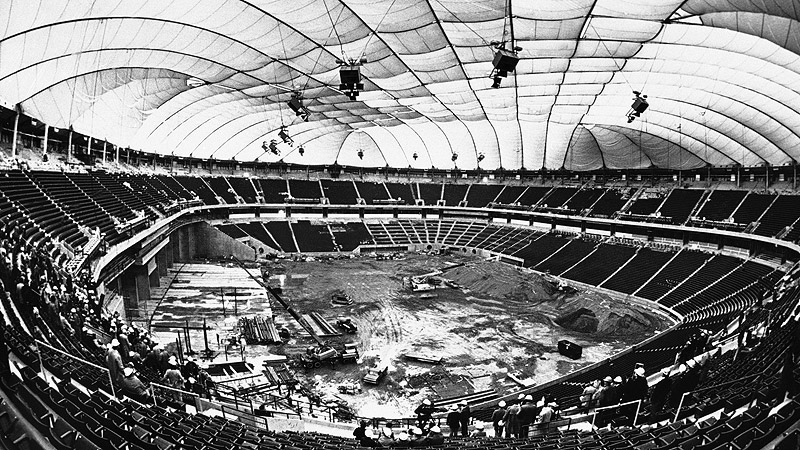 Optinal Mittelgrund: Metrodome Roof Collapse