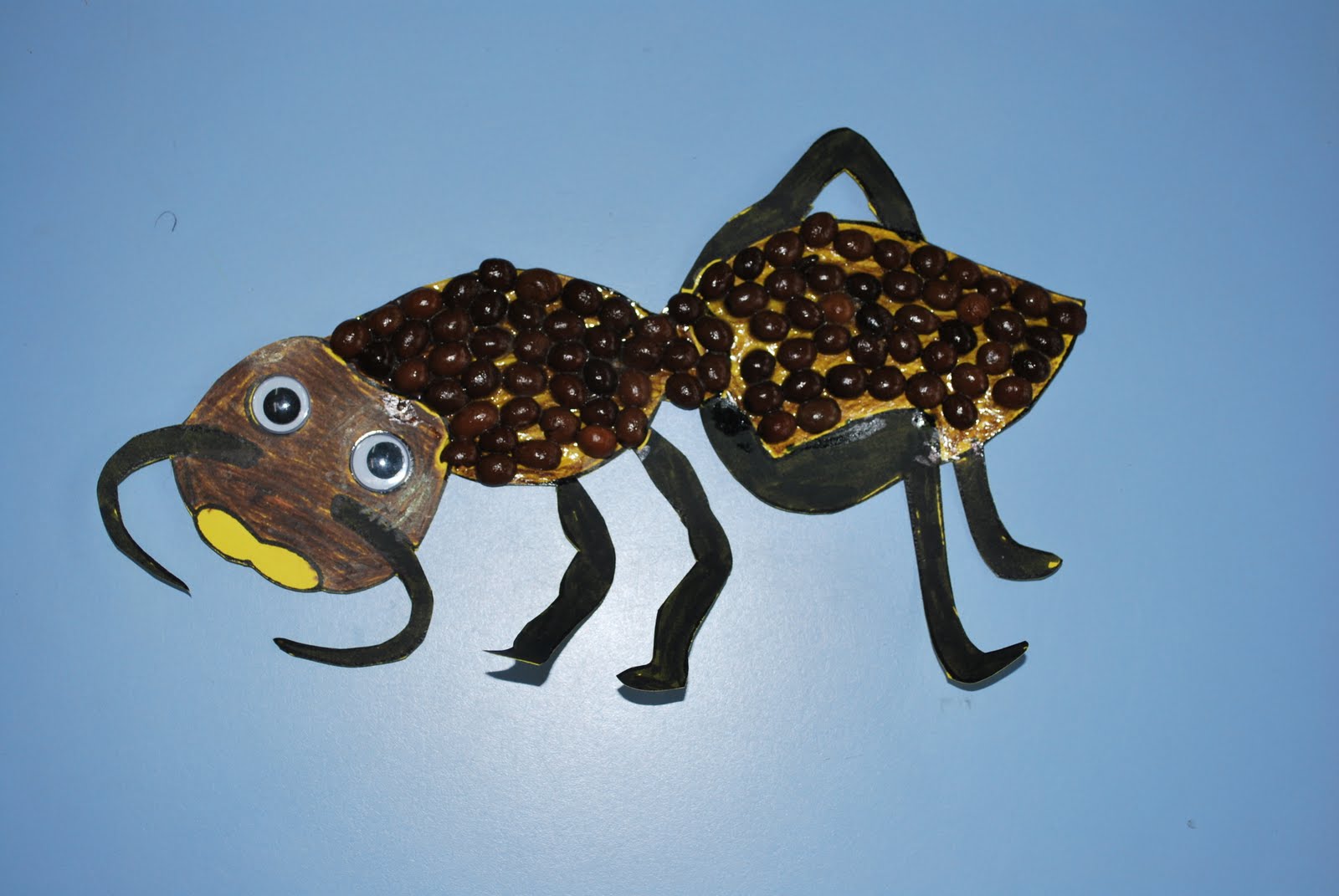 Coloreando letras: Hormigas, hormiguitas y hormigotas PROYECTO DE KINDER