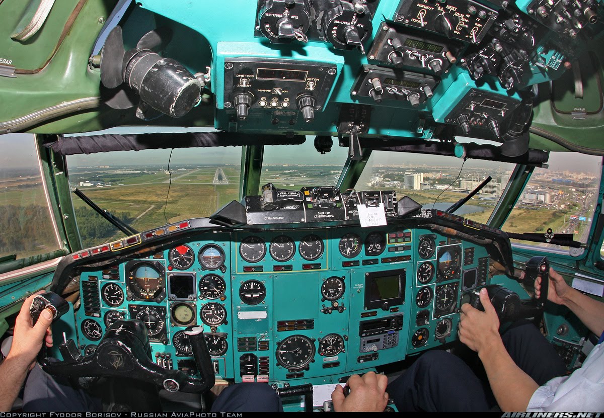 These Minutes: Cockpit Of The Flying Coffin (Tu-154)