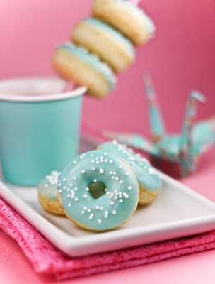 I Eat Kawaii: Blue Frosting Doughnuts