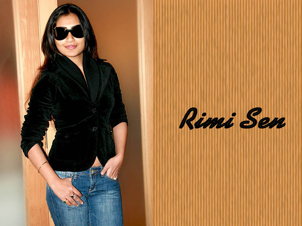 bollywood: Rimi Sen Wallpapers - Rimi Sen Pictures - Rimi Sen Photo ...