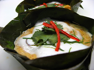 m-thaifood: Thai Steamed Curried Fish [Haw Mok Pla] ห่อหมก