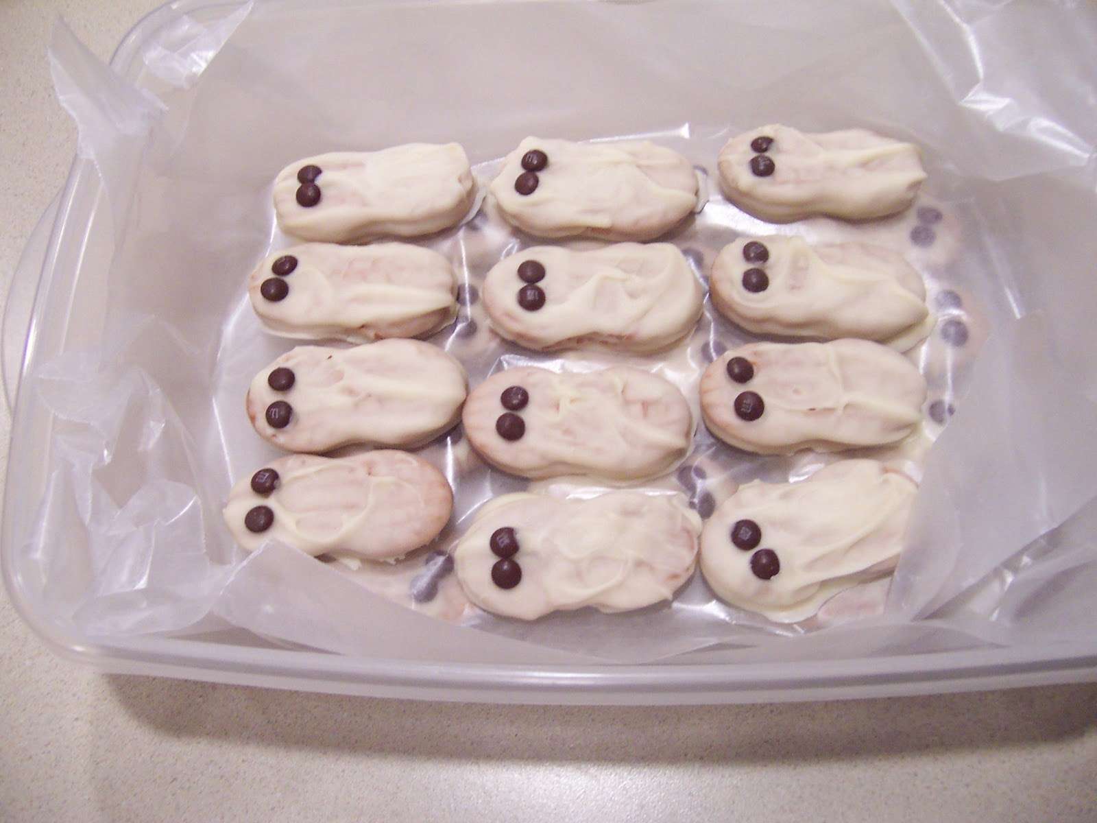 The Cookie Crumbles: Quick and Dirty Creepy Treats: Easy Halloween Food ...