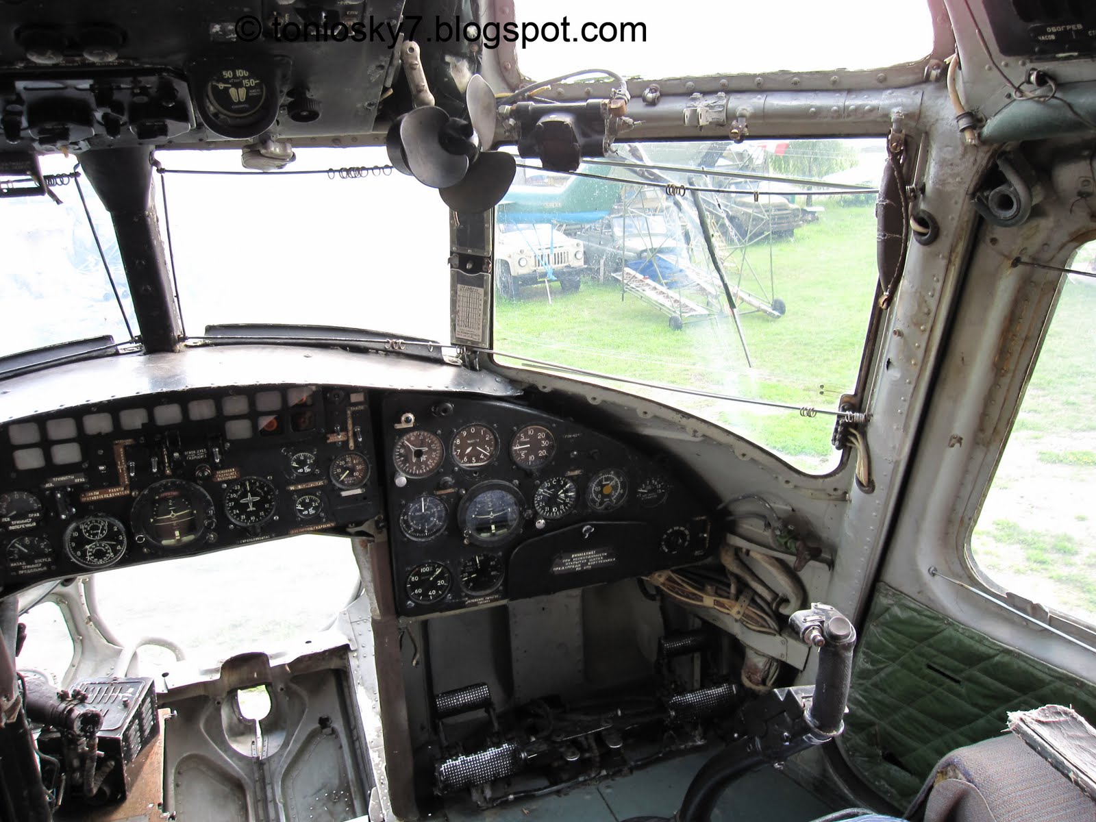 Mil Mi-6 Hook cockpit (Aviation museum of Riga, Latvia)