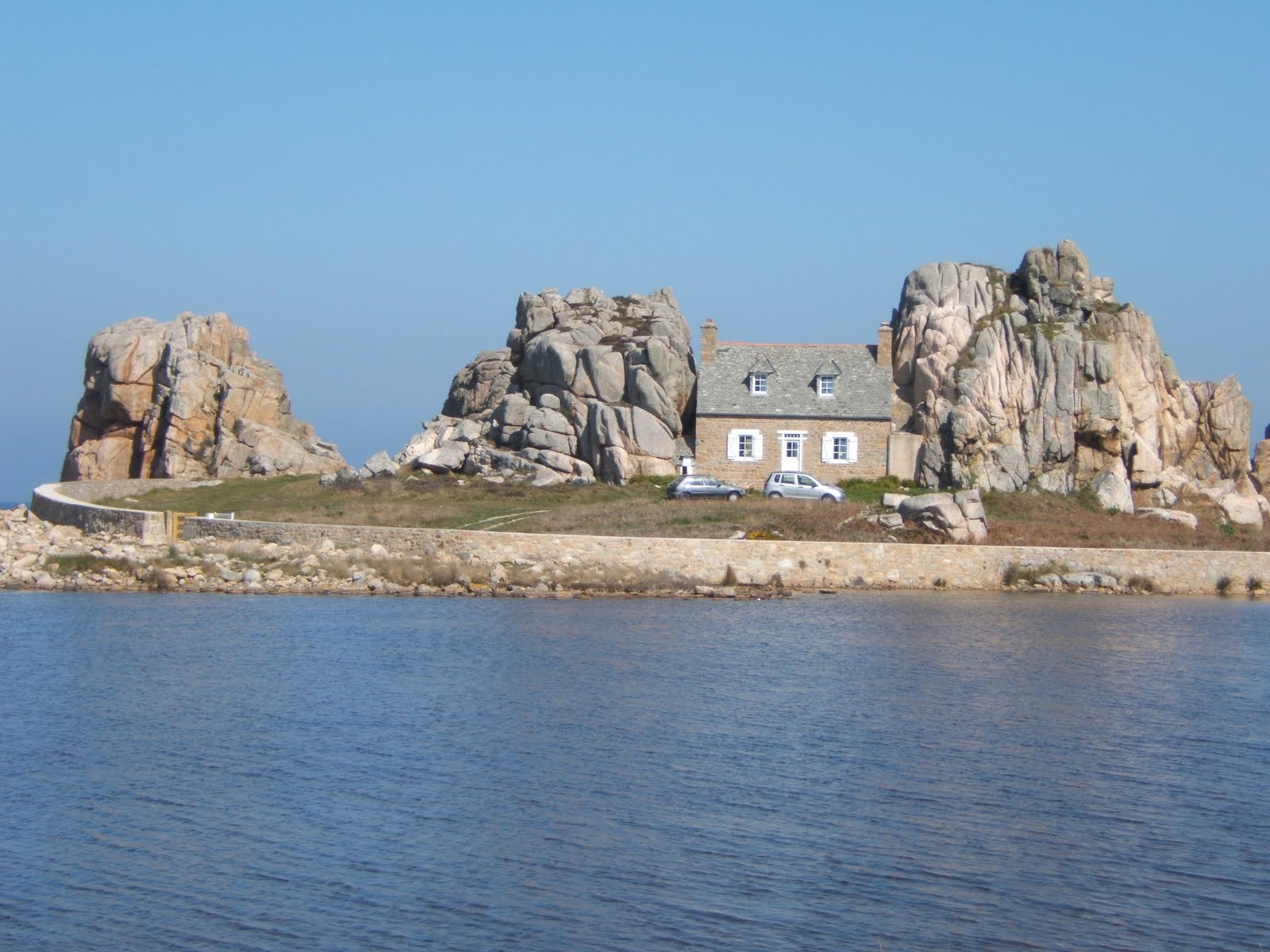 Chemins et jardins ( blog rando et balade ): Plougrescant ...Castel Meur