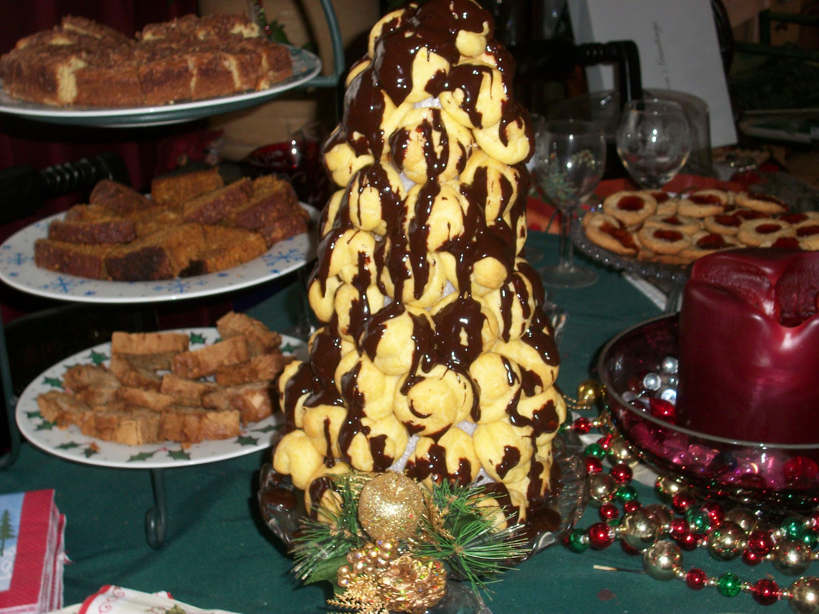 Lola Pearl Bake Shoppe: December 2010