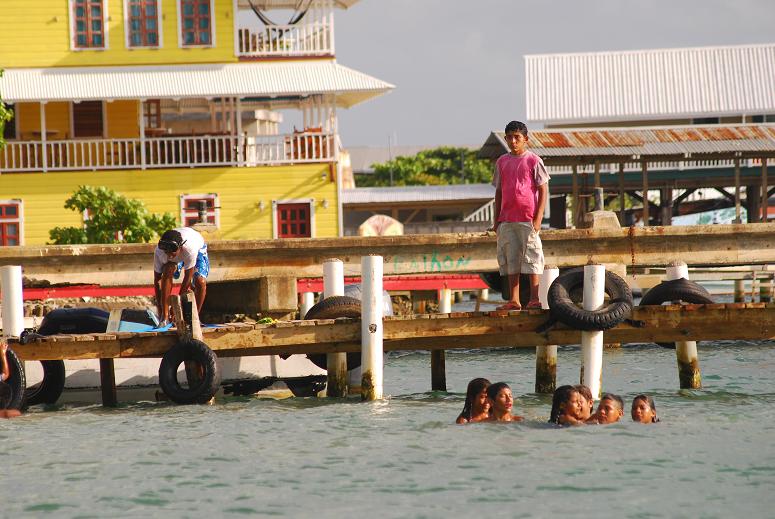 UTILA PARADISE DIVERS: Utila, información general