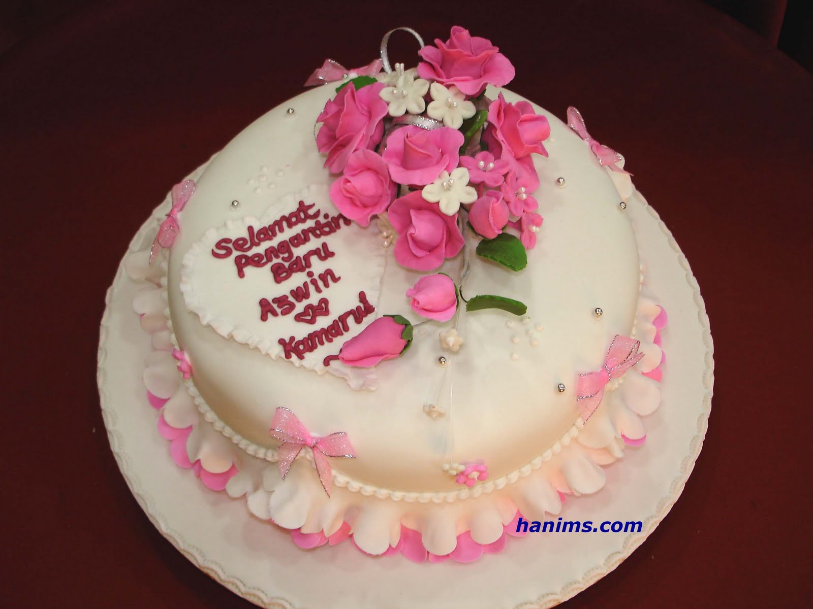 Truly Homemade Bakery In Pasir Gudang/Parit Raja: CONTOH KEK KAHWIN BULAT2